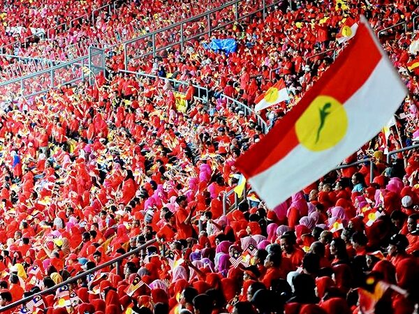 Umno beri masa 14 hari kepada kerajaan, atau tarik diri...